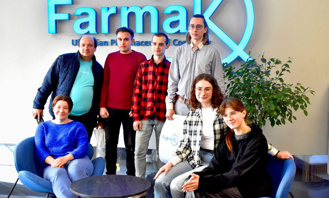 Студенти НУХТ завітали до Farmak на екскурсію! | Farmak
