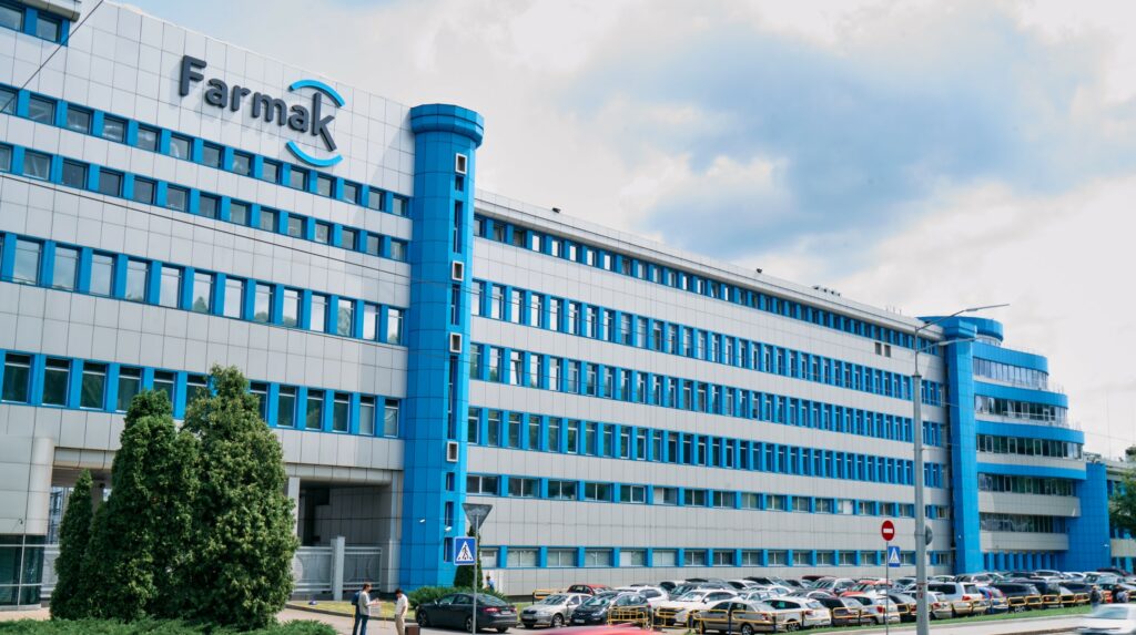 Офіційна заява Farmak щодо вилучення російської мови з упаковок продукції компанії | Farmak
